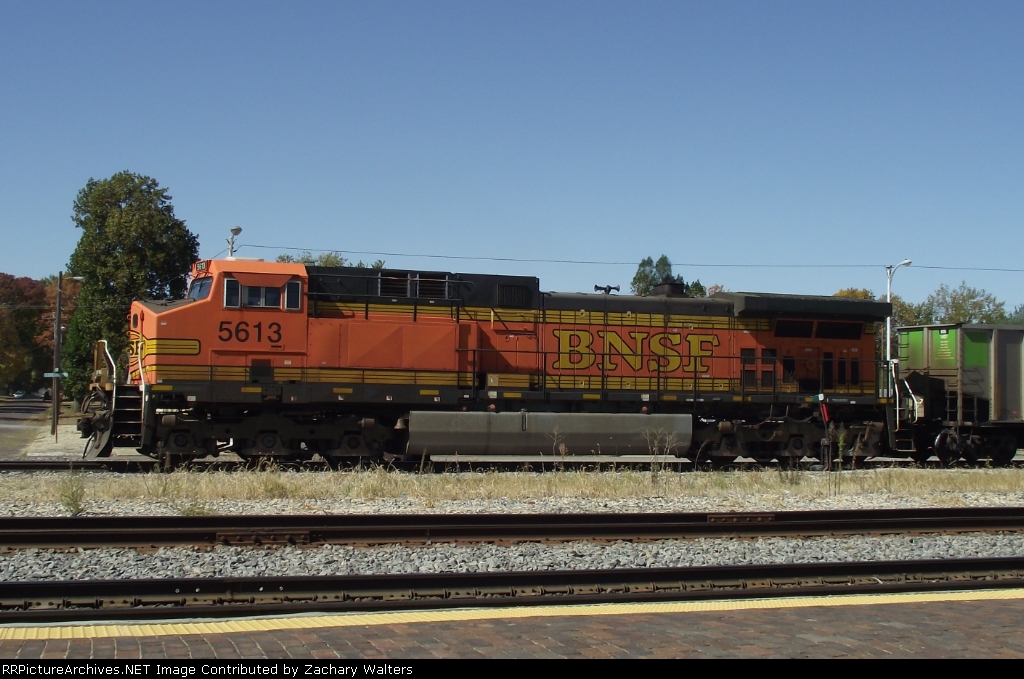 BNSF 5613